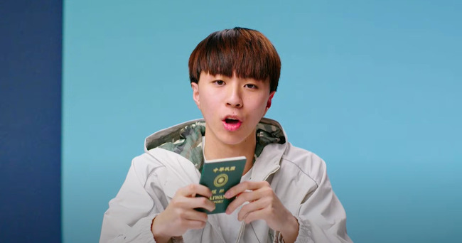 「台灣最強高中生」Ray登美國GQ 秀護照、美食喊：我來自台灣 - 華視新聞網